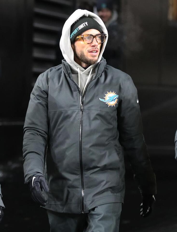 Chargers Confirm Mike McDaniel OC Hire - NewsBreak