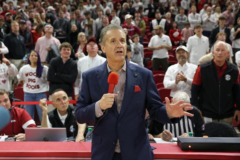John Calipari’s Message on Arkansas Crowd’s ‘Overrated’ Chant at ...