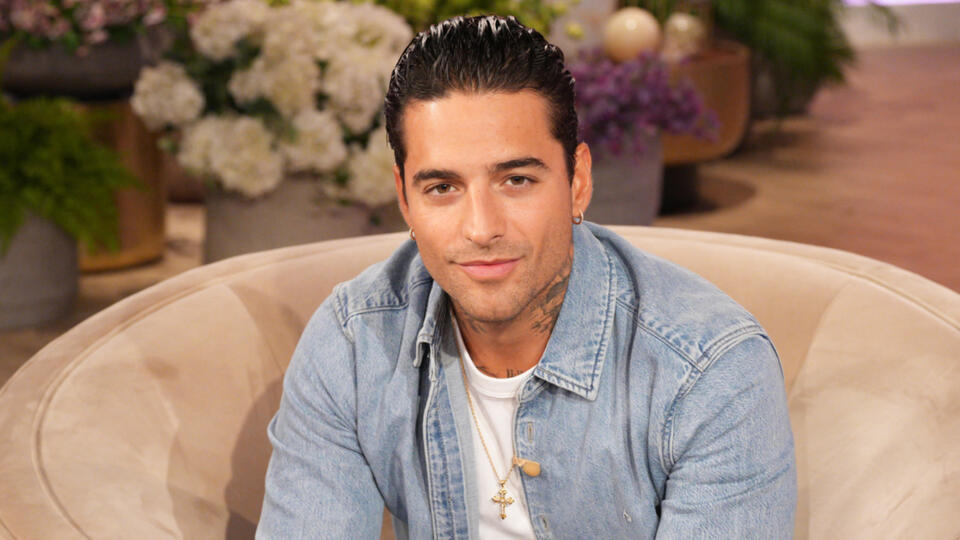 Maluma Says His Young Daughter Cried After He Shaved His Beard - NewsBreak