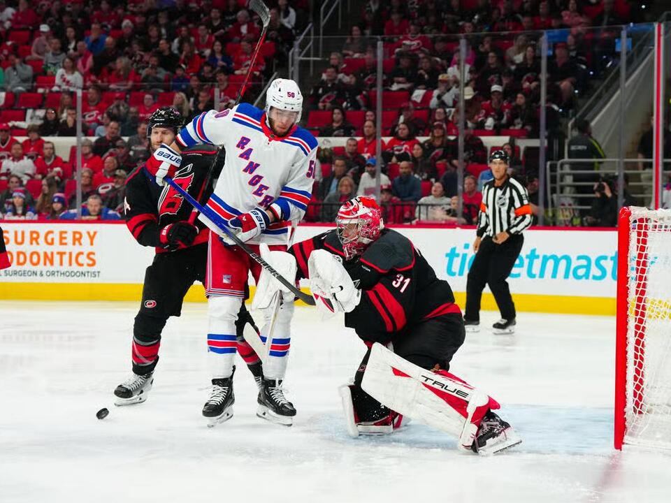 Rangers fail to sweep, drop Game 4 to Hurricanes 4-3
