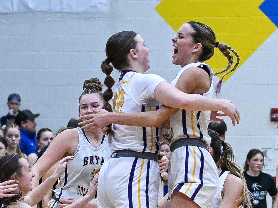 Bryan girls basketball holds off Liberty-Benton for district title
