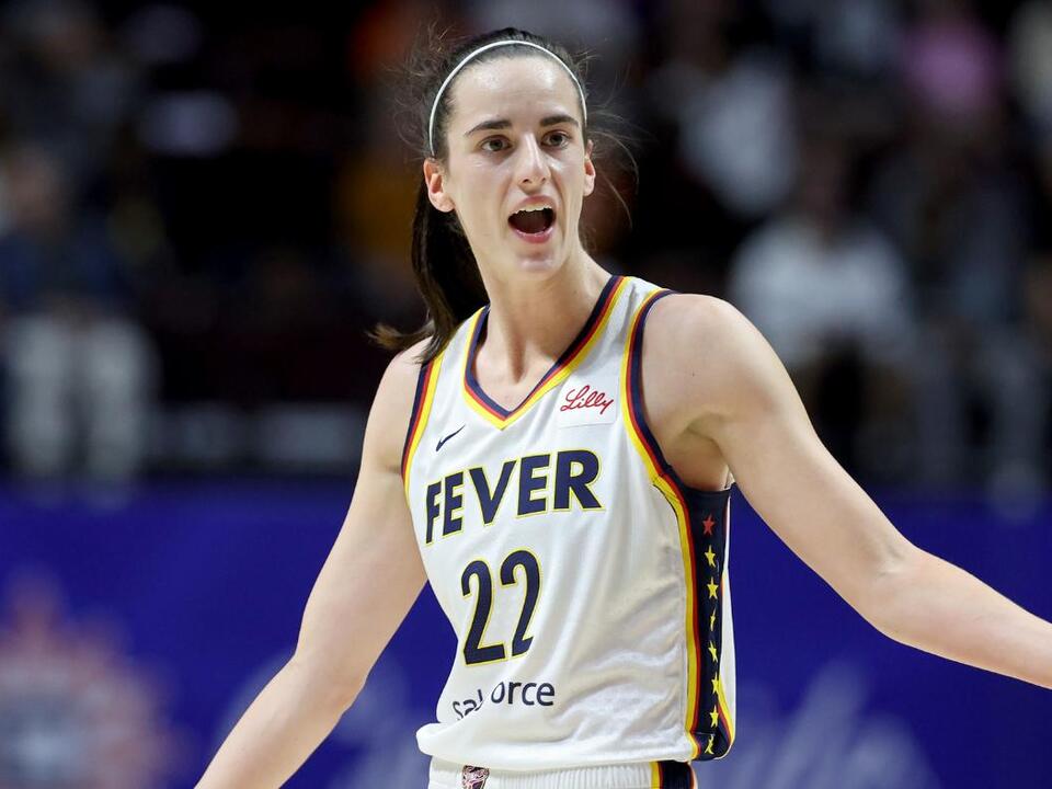 Caitlin Clarks Wnba Debut Becomes Her Welcome To The W Moment Thanks