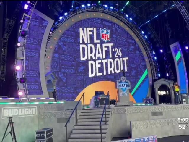What does the NFL Draft stage look like with final preparations ...