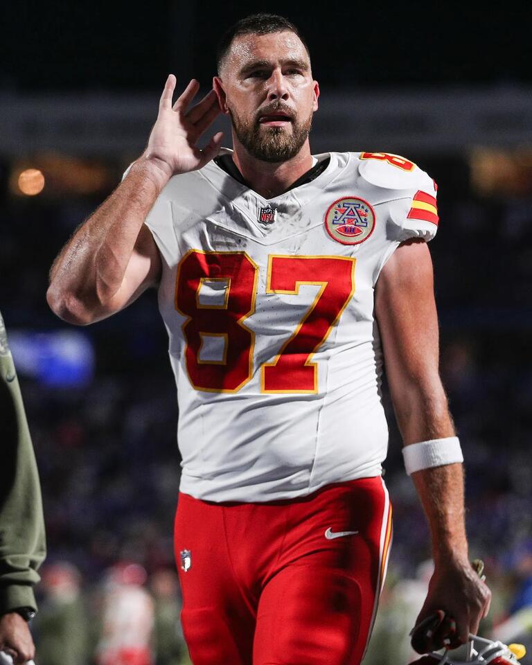 Travis Kelce Responds After Cameras Caught Him Having Testy Interaction ...