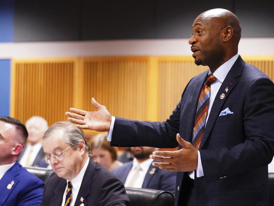 Georgia prosecutor under scrutiny in Trump case was held in contempt ...