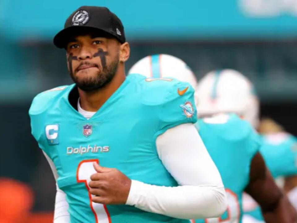 Dolphins Trade Pitch Lands AFC East Rival QB as Tua Tagovailoa Placeholder