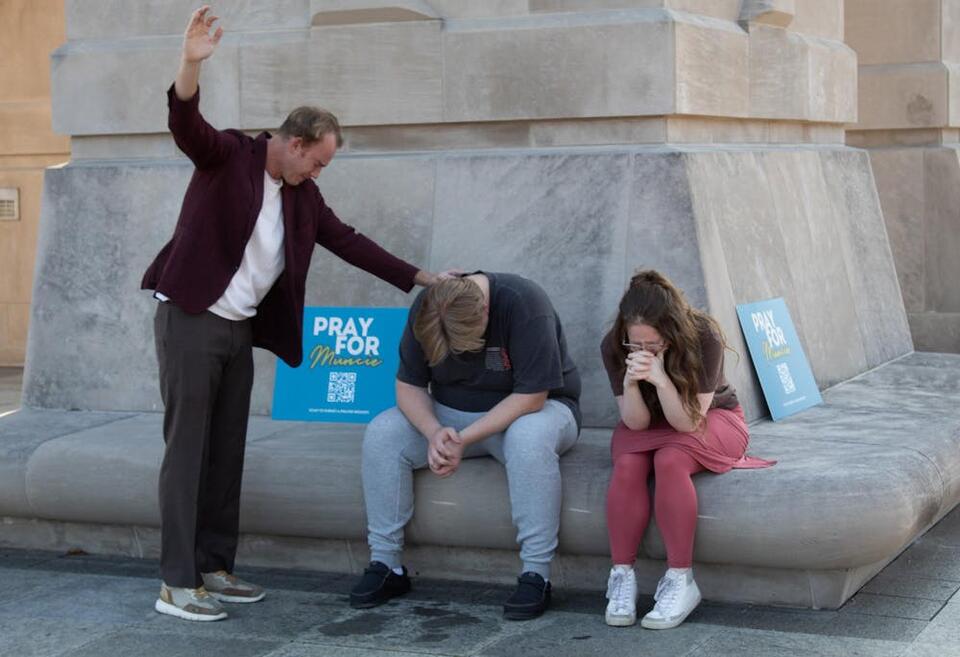 Pray for Muncie hosts prayer vigil on campus - NewsBreak