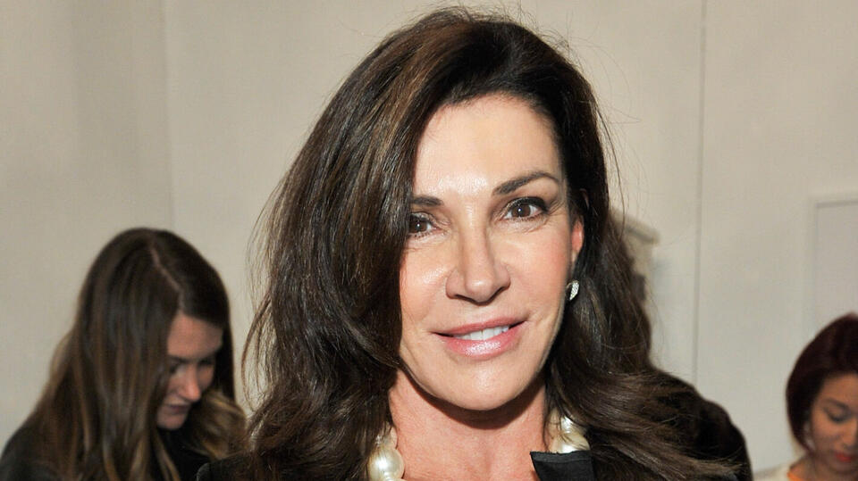 What We Know About Hilary Farr’s Ex-Husband Gordon Farr - NewsBreak