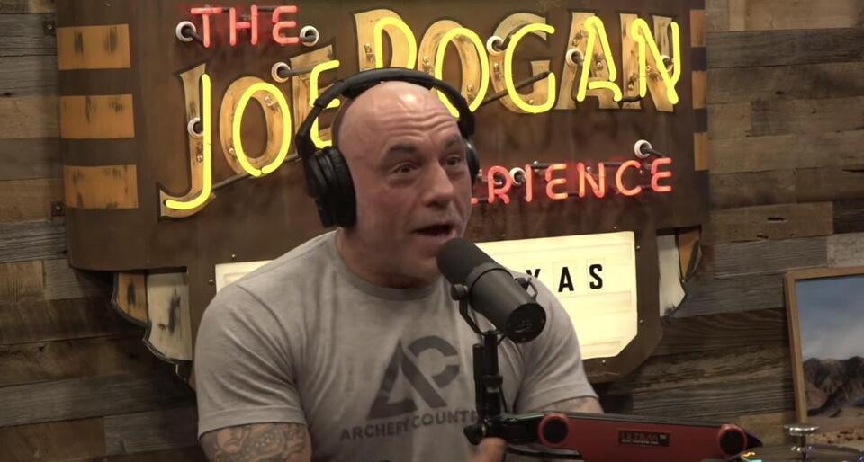 ‘Jesus Is a Doctor!’ Joe Rogan Cracks Up at Trump’s Excuse for Posting ...