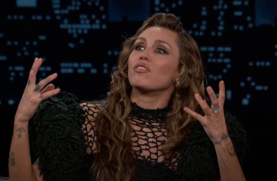 Miley Cyrus Ended Up In The ICU With An Infection From Rolling Around ...
