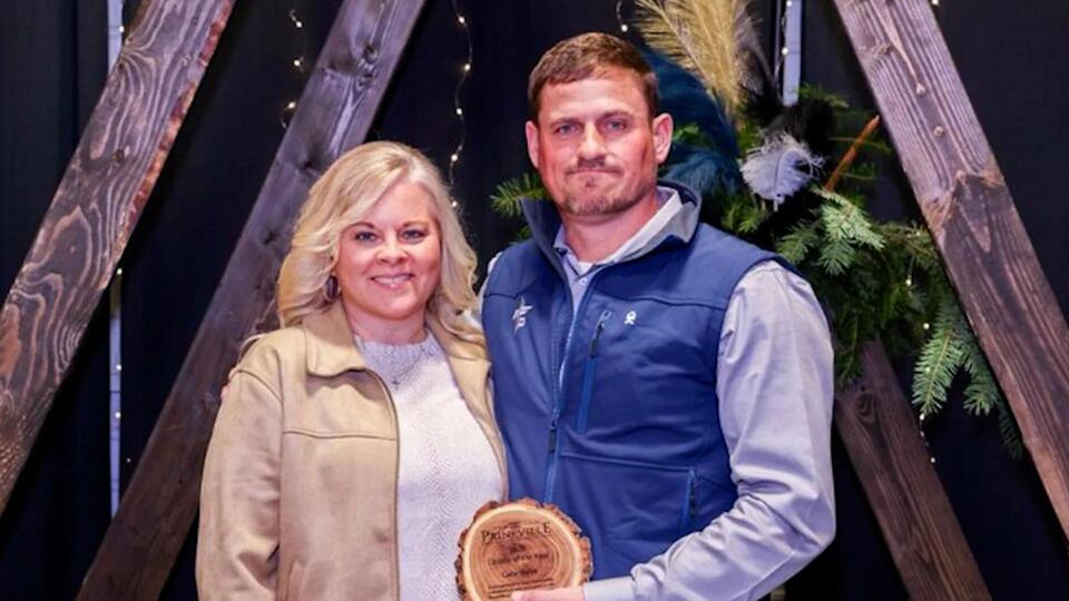 Prineville pastor Gabe Bales named Citizen of the Year amid cancer ...