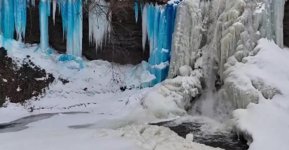 This Upstate New York Water Fall Has Turned A Spectacular Shade of Blue ...