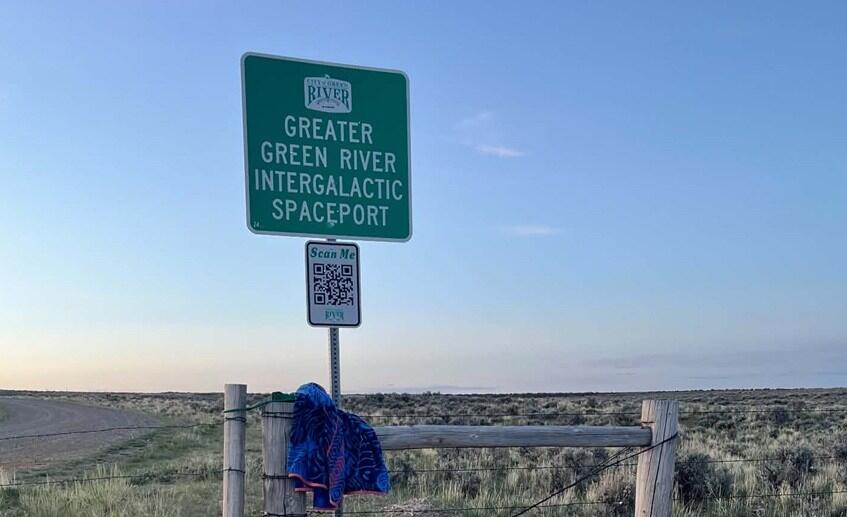 Pilots Leave Hysterical Messages At Wyoming UFO Port - NewsBreak