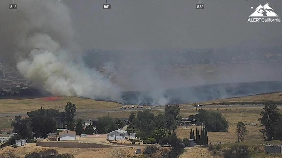 47-acre fire burning south of Beaumont fully contained - NewsBreak