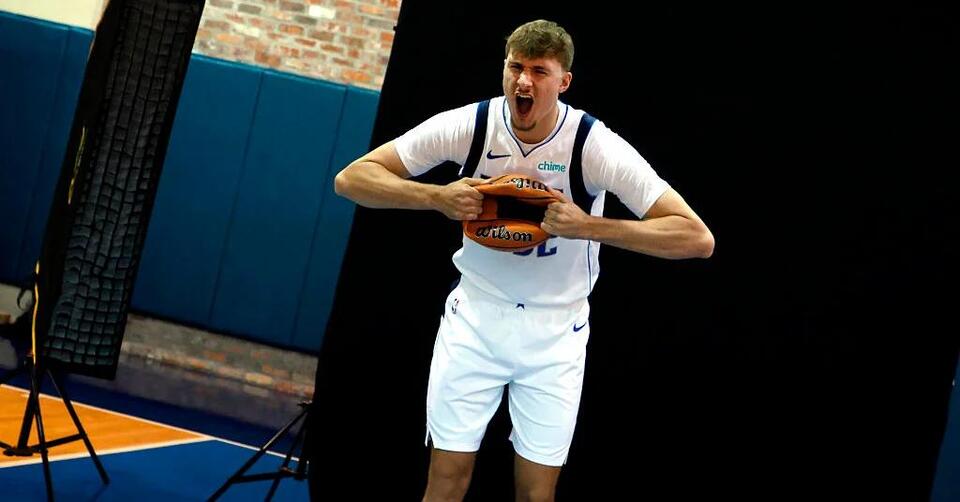 Cooper Flagg Reflects on Duke, Duke Pride in NBA Locker Room at ...