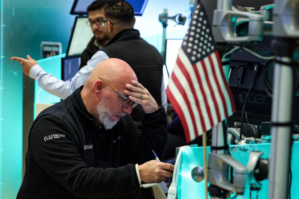 Dow closes down 400 points as Iran war escalates - NewsBreak