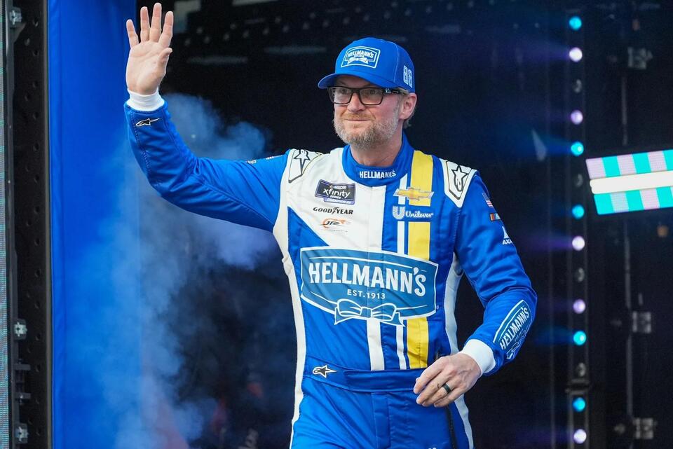 WATCH: Crew Chief Dale Earnhardt Jr. Springs Into Action for Connor ...