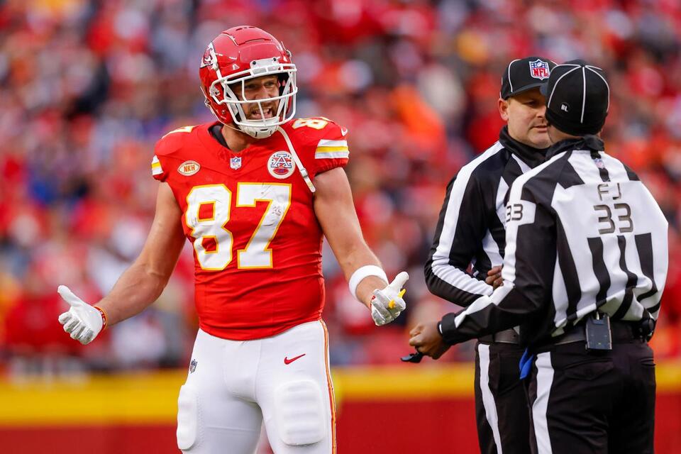 NFL fined Chiefs TE Travis Kelce for unsportsmanlike conduct, obscene ...