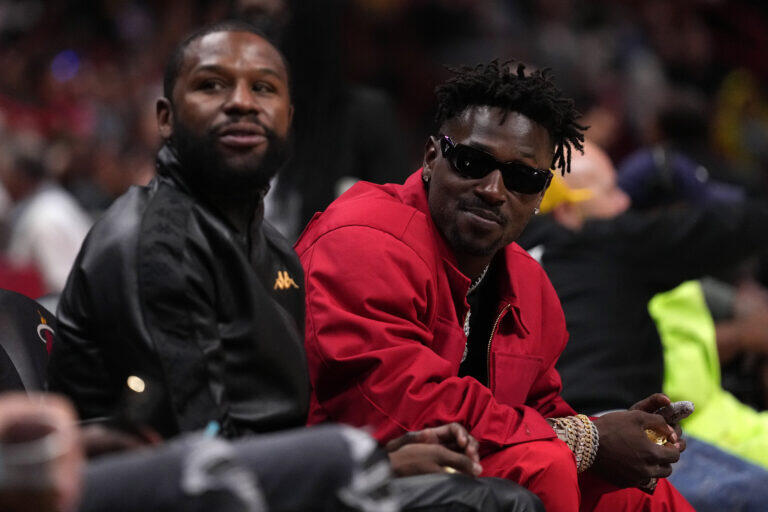 Former NFL star Antonio Brown reportedly extradited to U.S. after being taken into custody ...