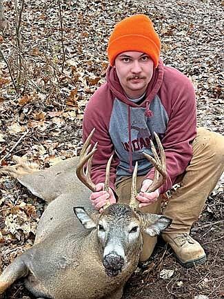 DNR: 2025 preliminary opening weekend gun deer hunt numbers on track ...