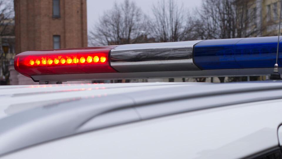 Suspect hits squad car during road rage incident, leading police on ...