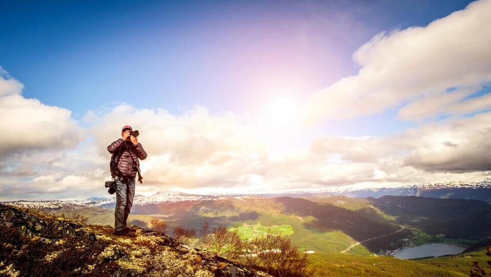 10 Landscape Lenses Under $1,000 That Are Sharp Corner to Corner ...