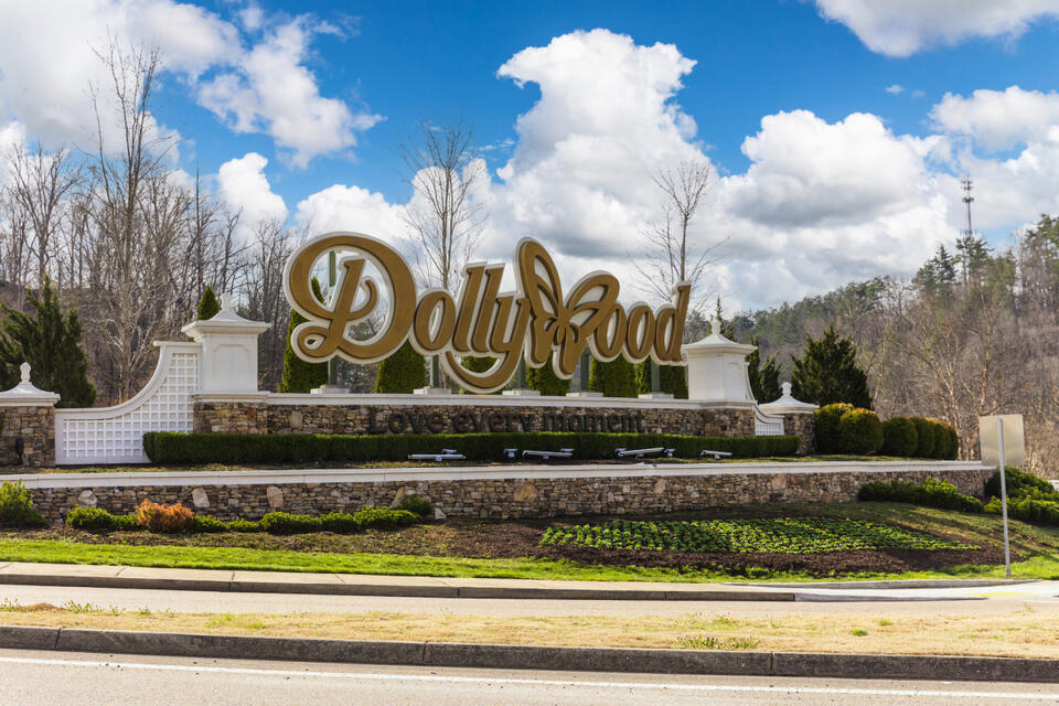 Dollywood Unveils New Look at 'NightFlight Expedition'—The U.S.’s First ...