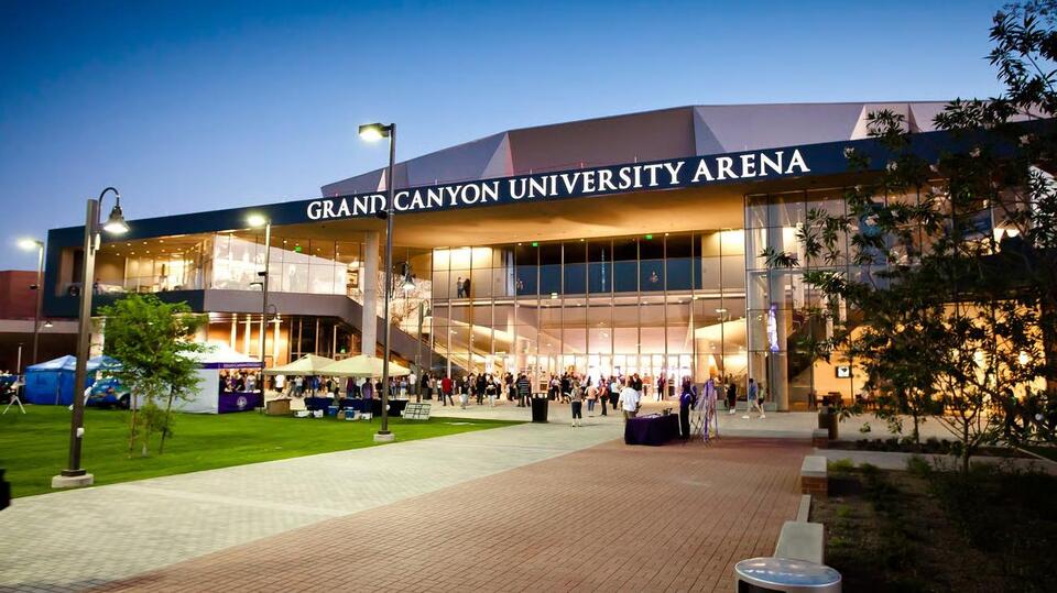 Former students blast Grand Canyon University over 'worthless degrees ...