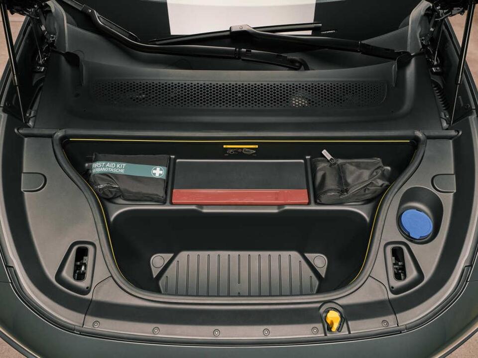 Volvo Just Revealed The All-Electric EX60 With Up To 400-Mile Range ...