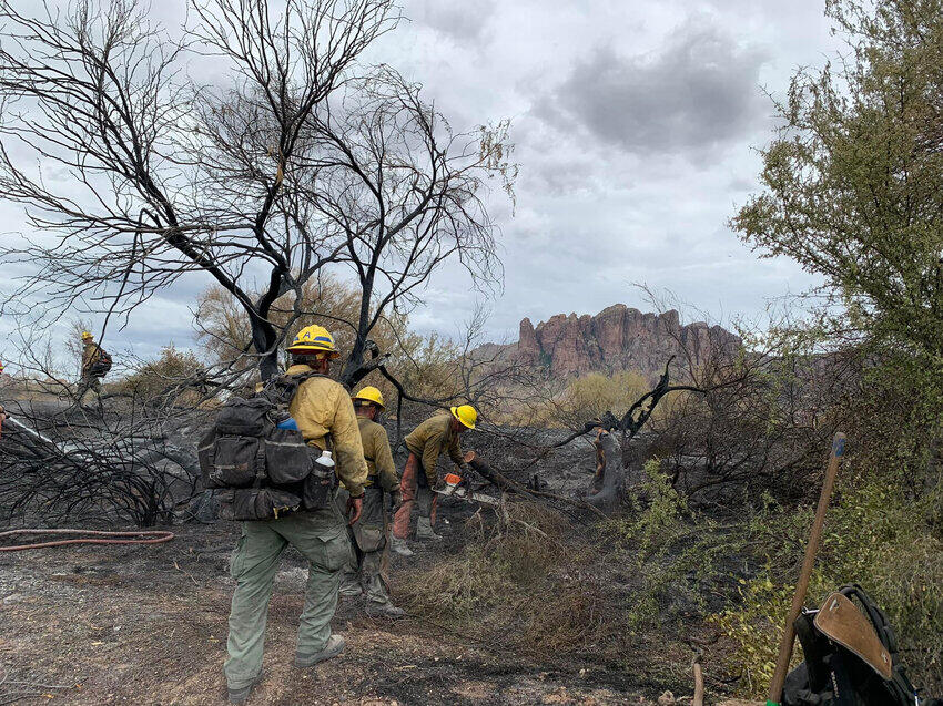 Brush fire near Apache Junction contained