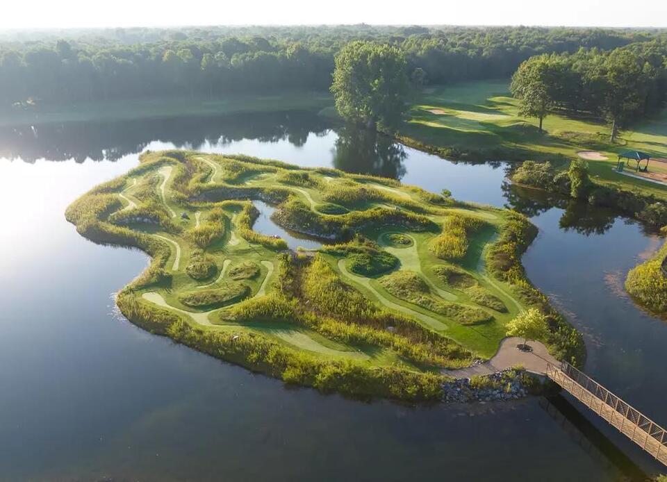 This Michigan Mini Golf Island Is a Hidden Gem You’ve Got to See to ...