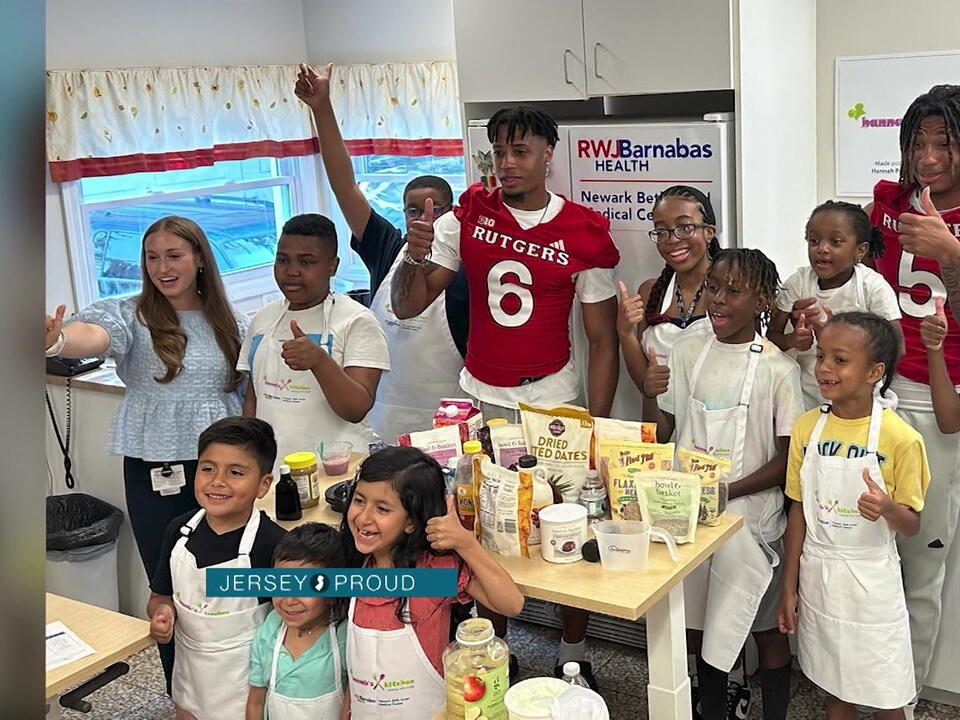 Jersey Proud: 2 Rutgers football players visit Newark Beth Israel ...