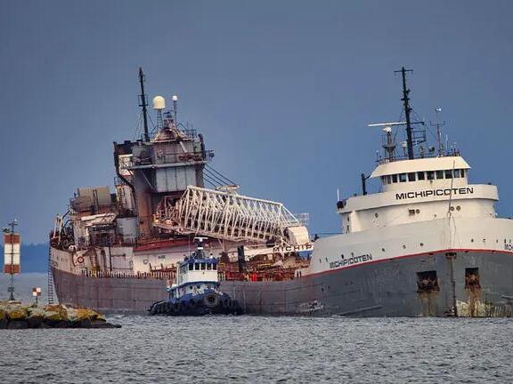 Taconite freighter takes on water in Lake Superior after underwater ...