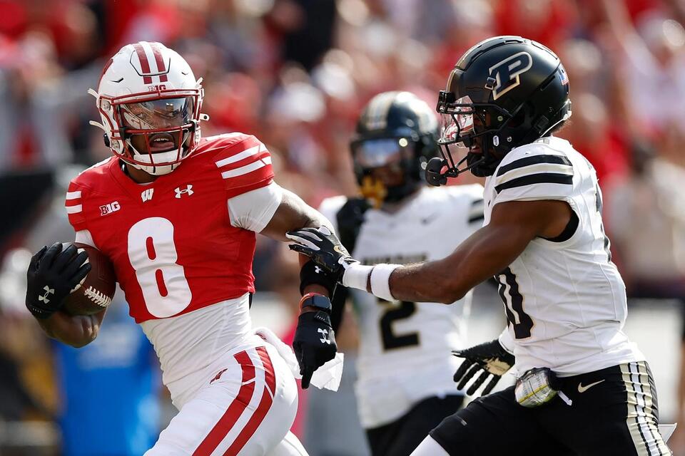 Wisconsin Badgers football depth chart projections from quarterback to ...