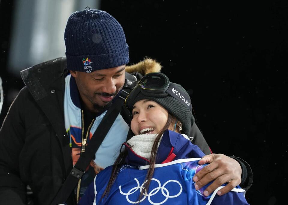 Myles Garrett Reveals the Heartfelt Poem That Brought Girlfriend Chloe ...
