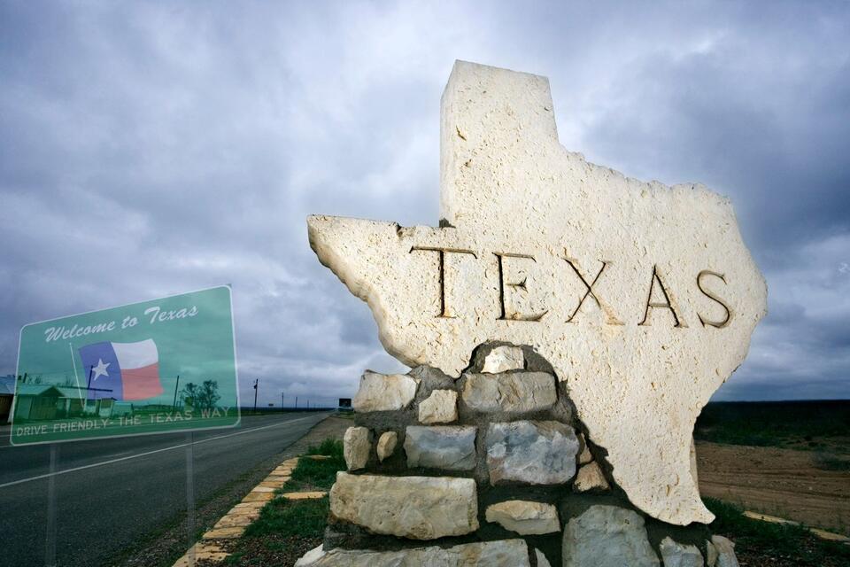 You’ll Never Guess the One Word That Makes Up the Texas State Motto ...