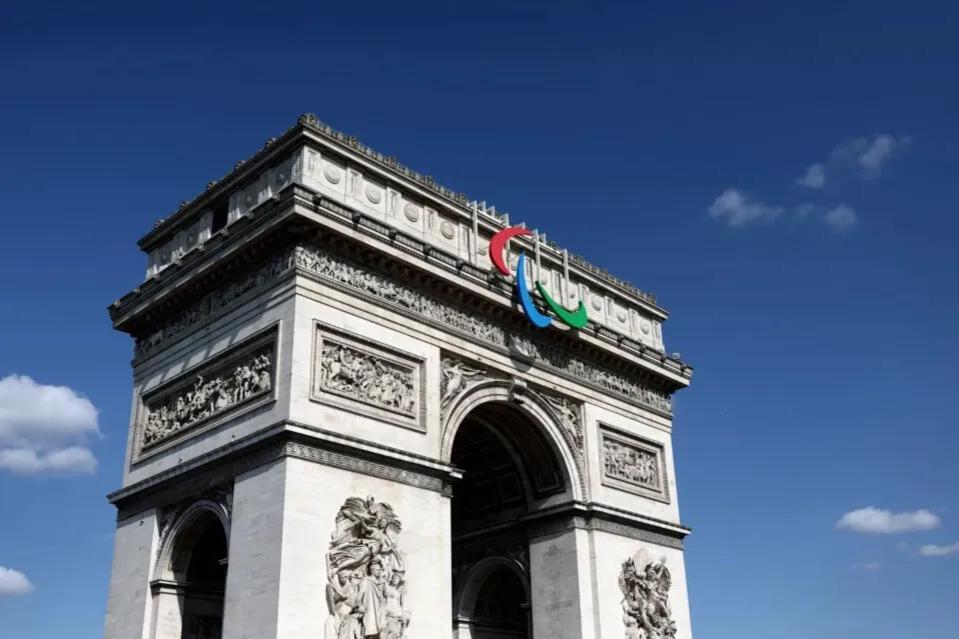 Who is Fabienne Andre? Meet the Paralympic wheelchair racer with two ...