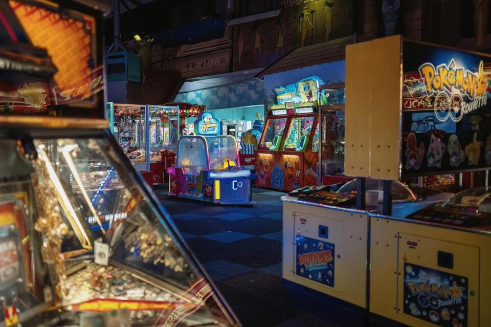 Massive Restaurant, Arcade Chain Coming to Davenport - NewsBreak