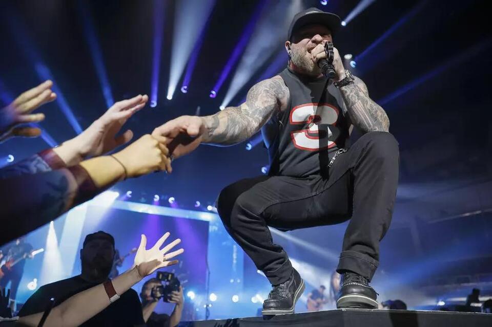 Scam Alert Ahead Of Brantley Gilbert Show In Duluth - NewsBreak