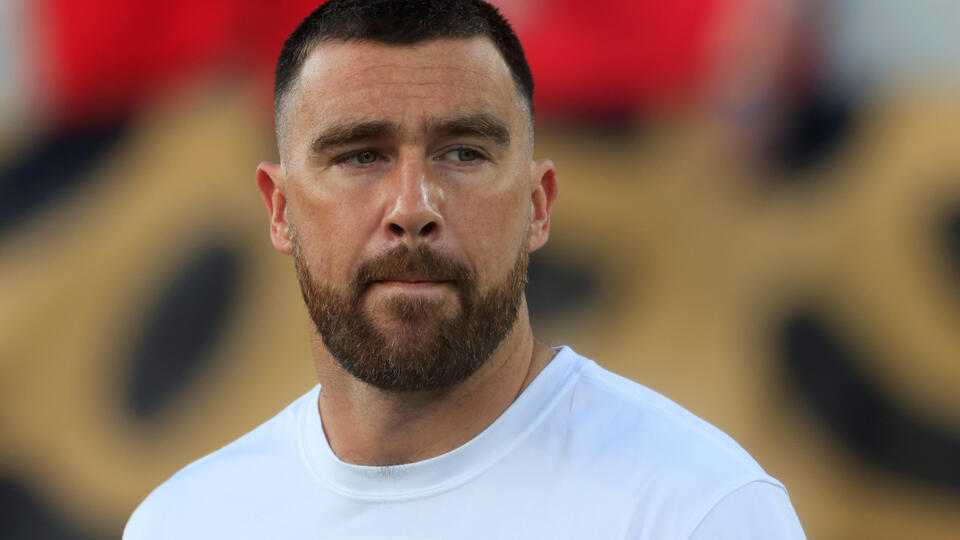 Chiefs TE Travis Kelce Reacts to Pat McAfee's Personal Announcement - NewsBreak