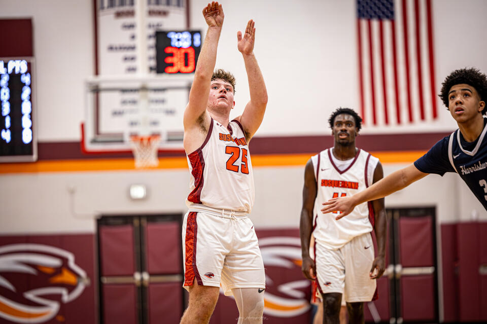 Men’s Basketball Splits Games In Puerto Rico, Earn First Ranked Win ...