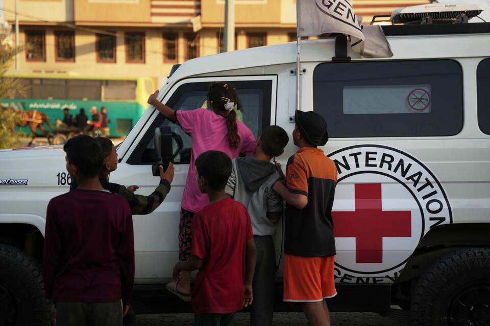 Remains of three unidentified people handed over to Israel, Red Cross ...