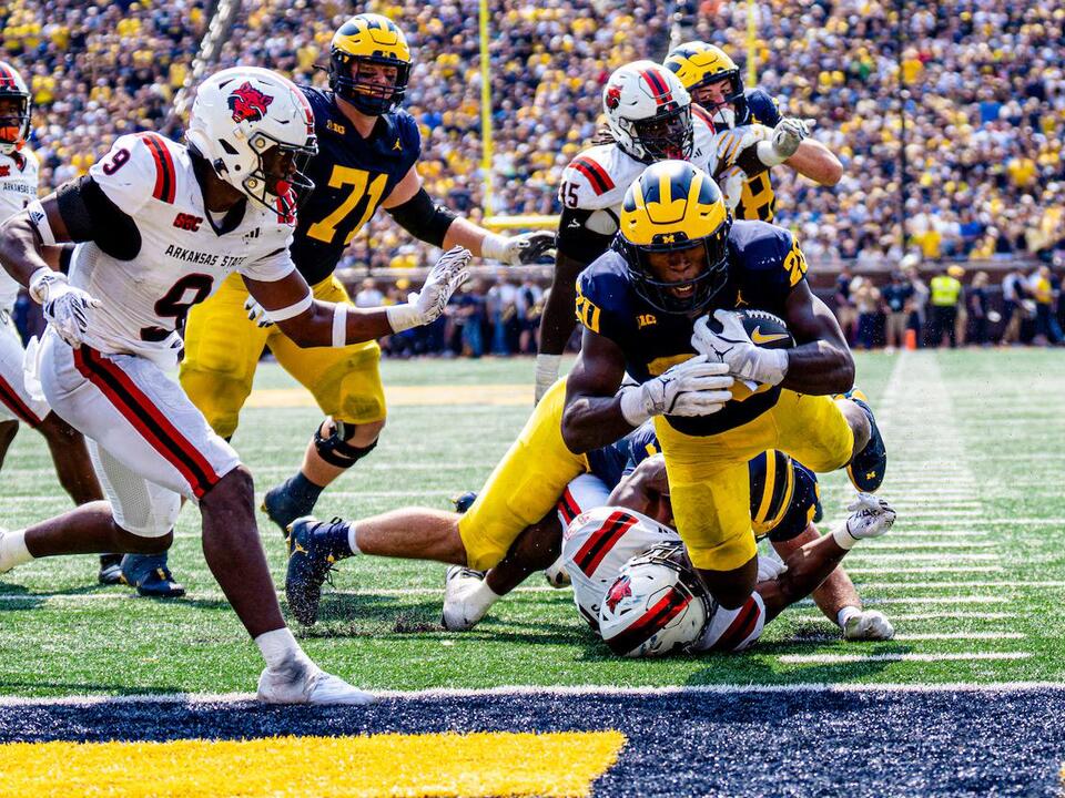 Where does Michigan go from here after benching QB Davis Warren?