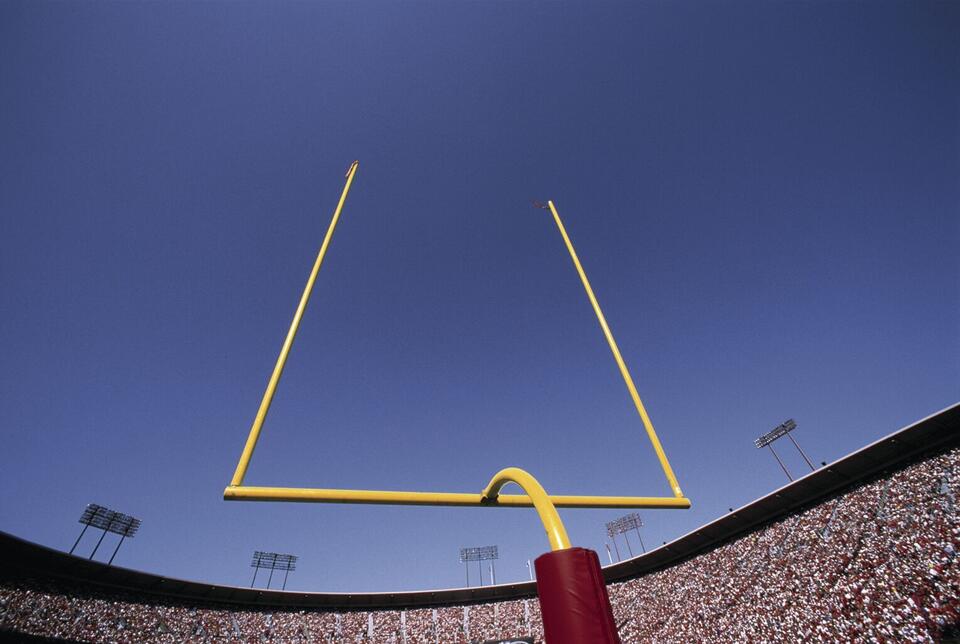 Local Football Round Up: Bulldogs open football season with dramatic ...