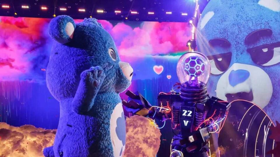 The Masked Singer Reveals Who High Voltage Is in Latest Episode - NewsBreak