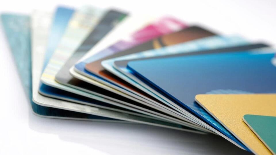 States unite to fight gift card fraud with holiday PSA campaign - NewsBreak