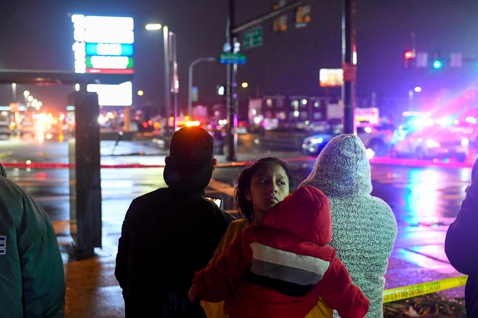 Philadelphia plane crash: Medical jet crashes into homes killing all on ...