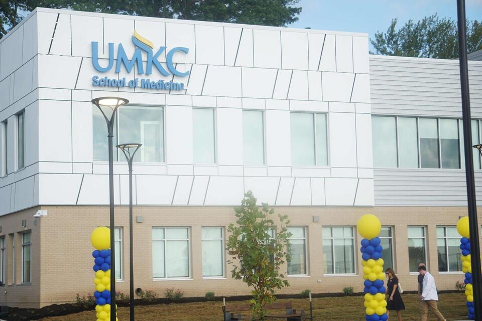 UMKC opens doors of new high-tech School of Medicine building - NewsBreak