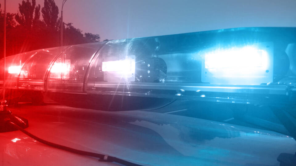 One dead in Oregon crash with big rig - NewsBreak