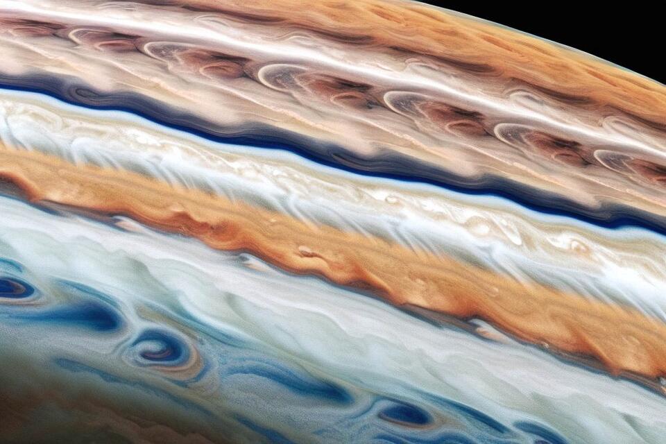 Discovery about Jupiter’s clouds leaves astronomers “astonished ...